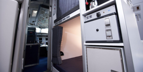 Modular, adaptable crew rest compartment set for launch - Aircraft ...