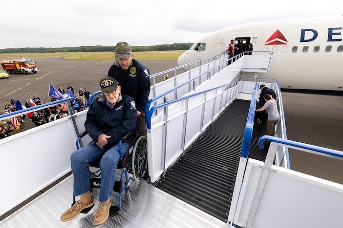Boarding ramp manufacturer backs aviation accessibility report ...